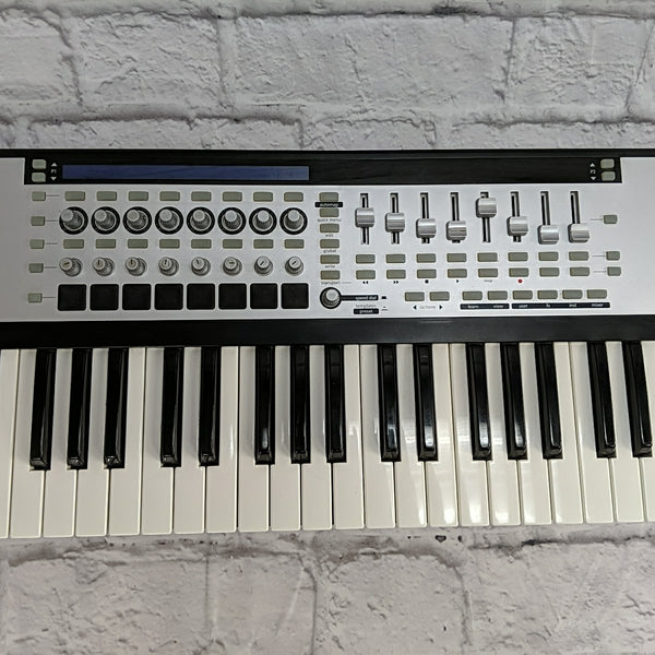 Novation 61SL mkII 61-Key Controller - Evolution Music