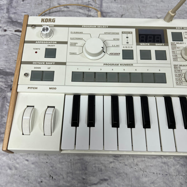 Korg microKORG S - Evolution Music