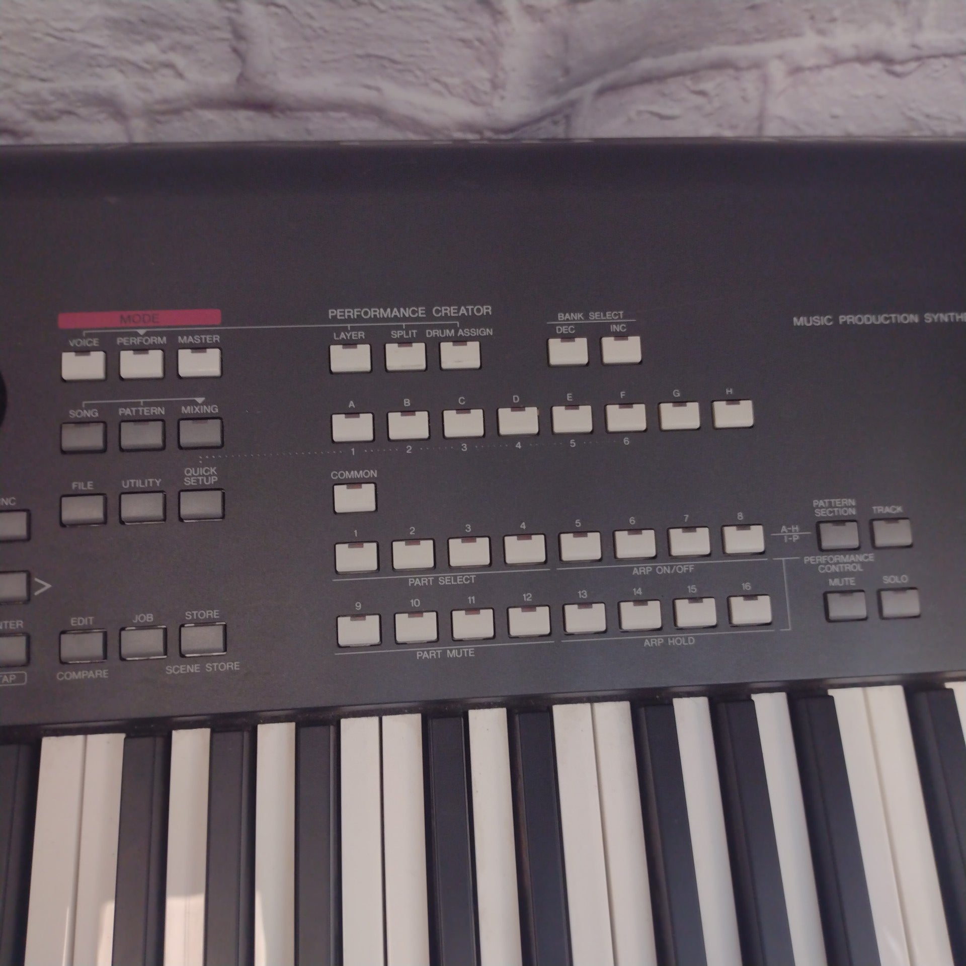 Yamaha MOXF8 88 Key Workstation - Evolution Music