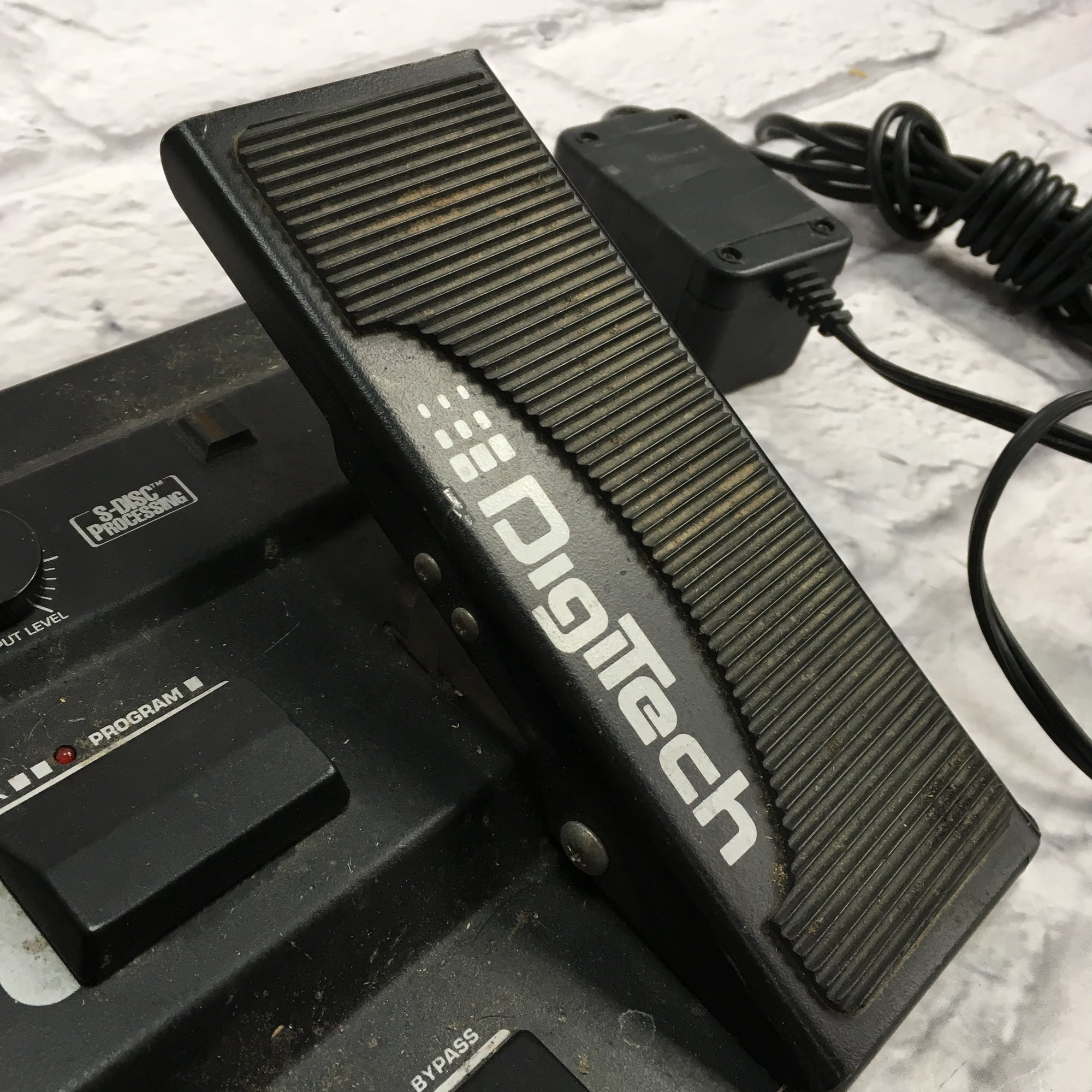 Digitech RP10 Multieffects Processor - Evolution Music