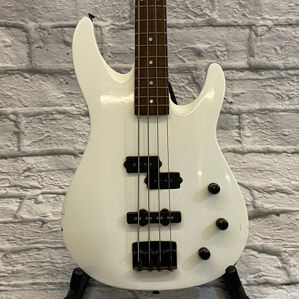 Peavey B-Ninety 4 String Bass Guitar - Evolution Music