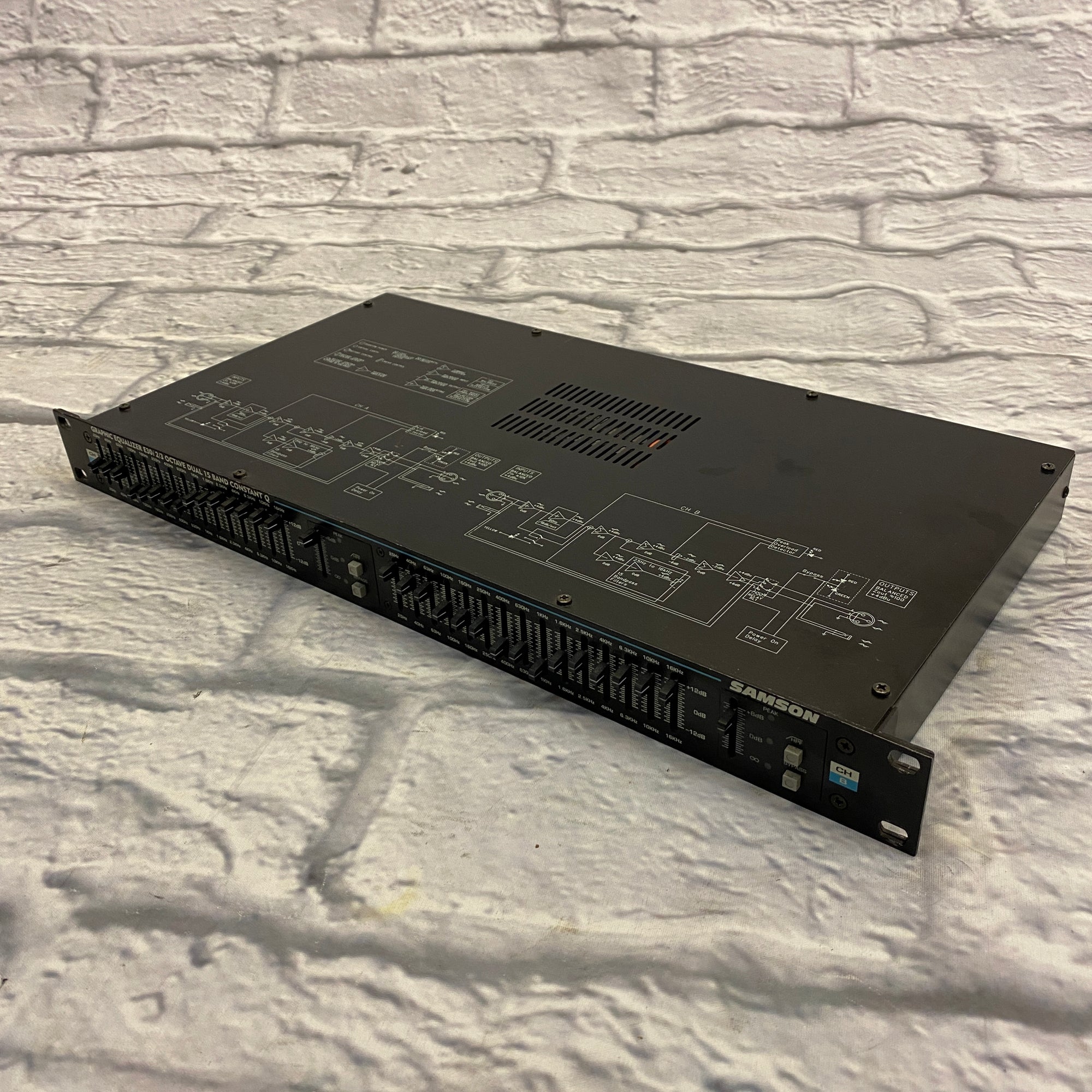 Samson E30 2/3 Octave Dual 15 Band Graphic Equalizer - Evolution Music