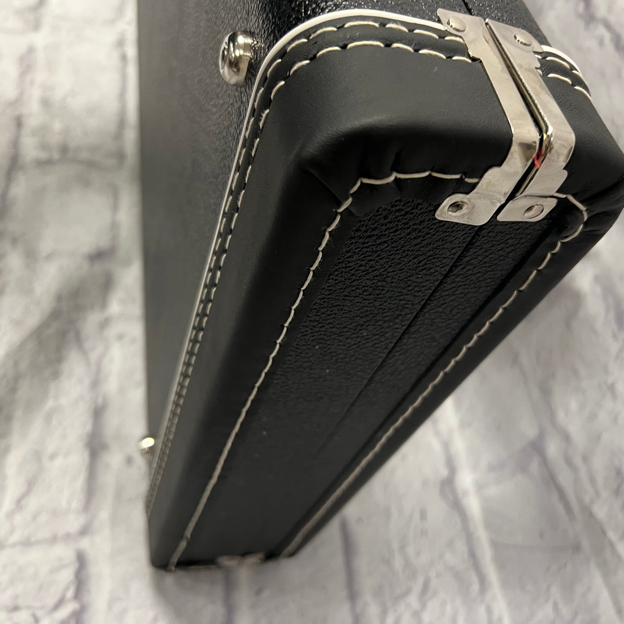 Fender G&G Deluxe Bass Hard Case - Evolution Music