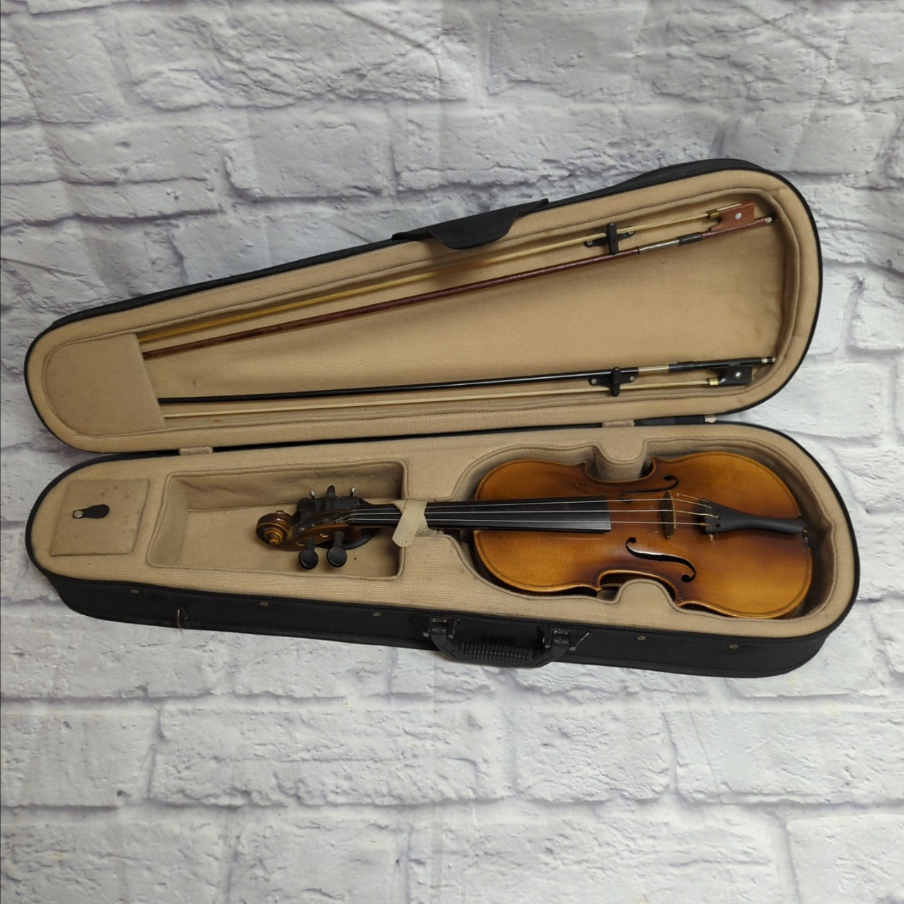 Framus 3/4 Violin with Case and rosin - Evolution Music