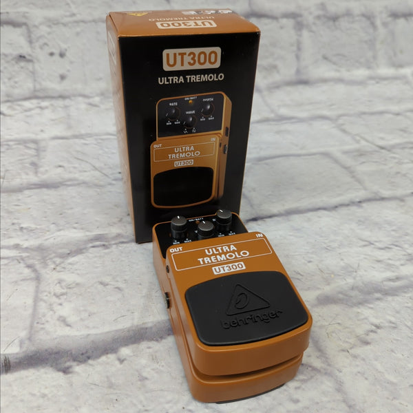 Behringer UT300 Ultra Tremolo - Evolution Music