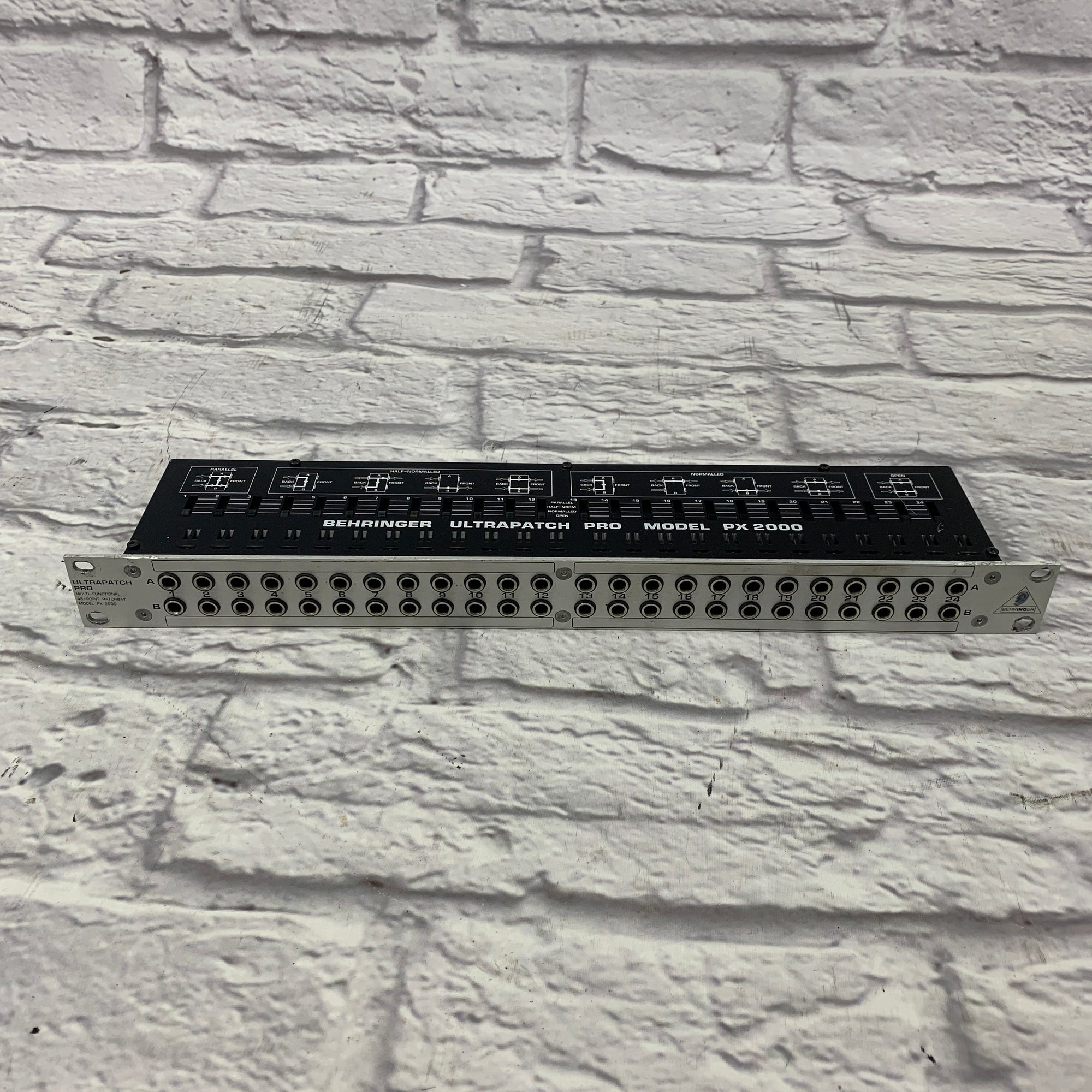 Behringer Ultrapatch Pro PX 2000 Rack Patchbay - Evolution Music