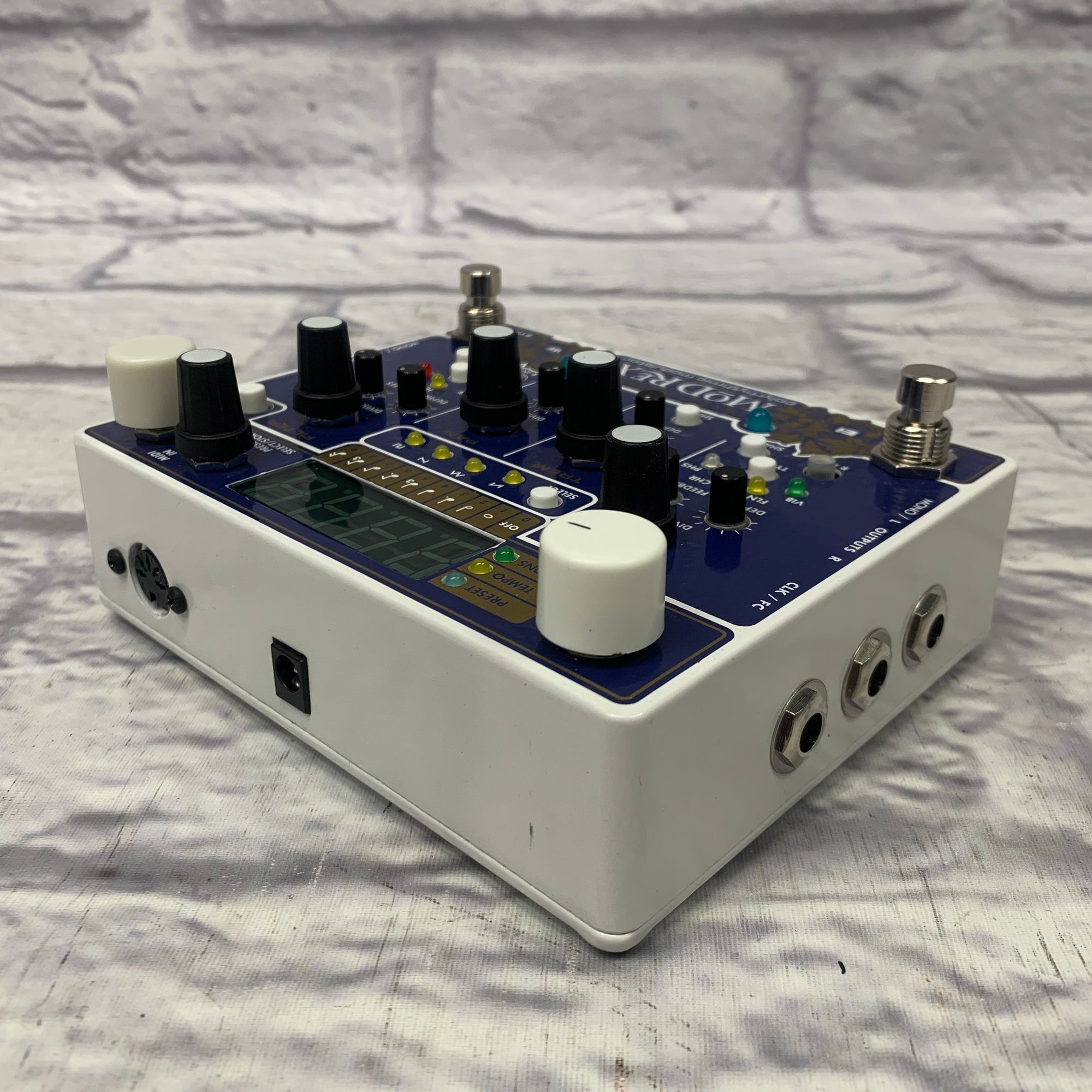 Electro-Harmonix Mod Rex Polyrhythmic Modulator - Evolution Music