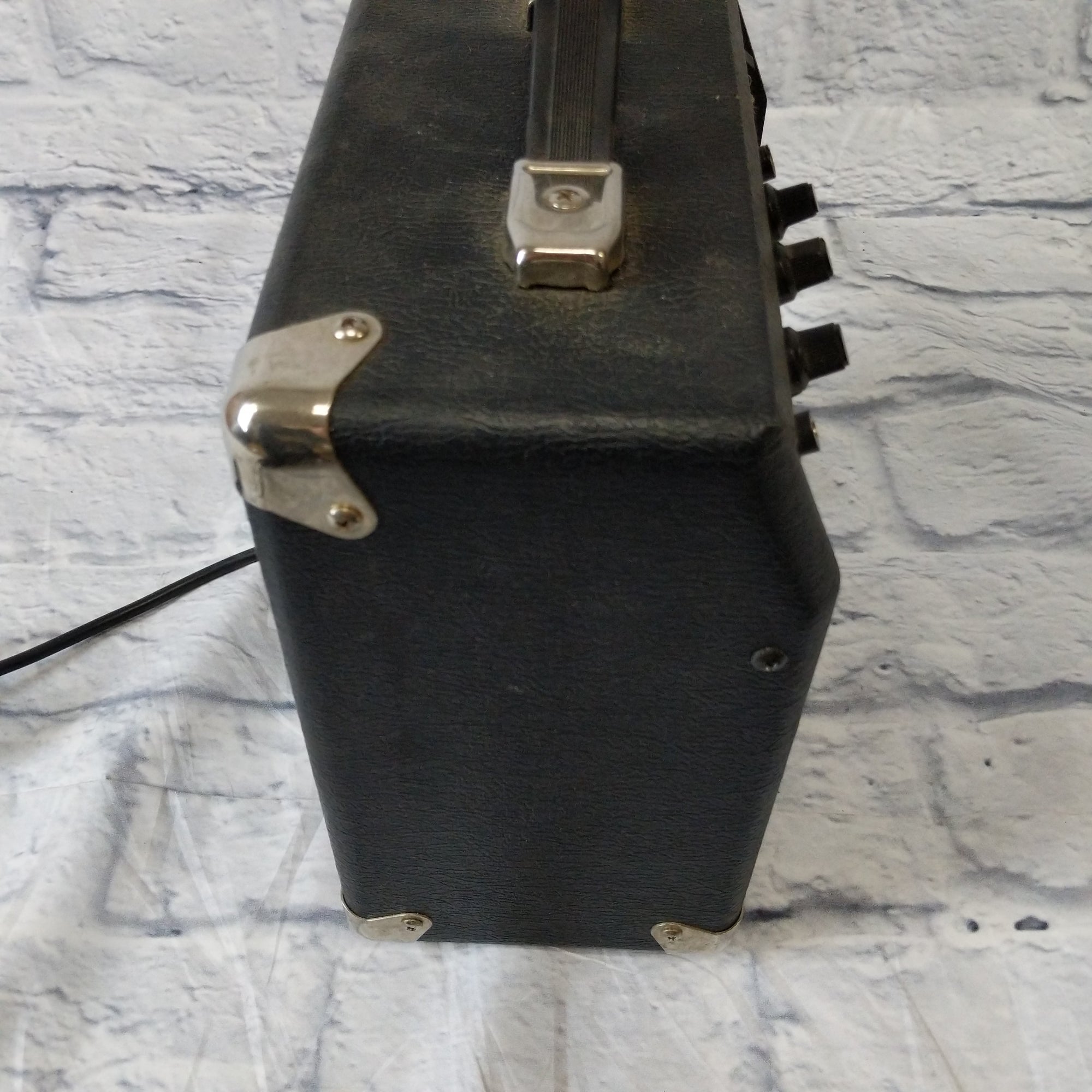 Squier Sidekick Guitar Combo Amp - Evolution Music