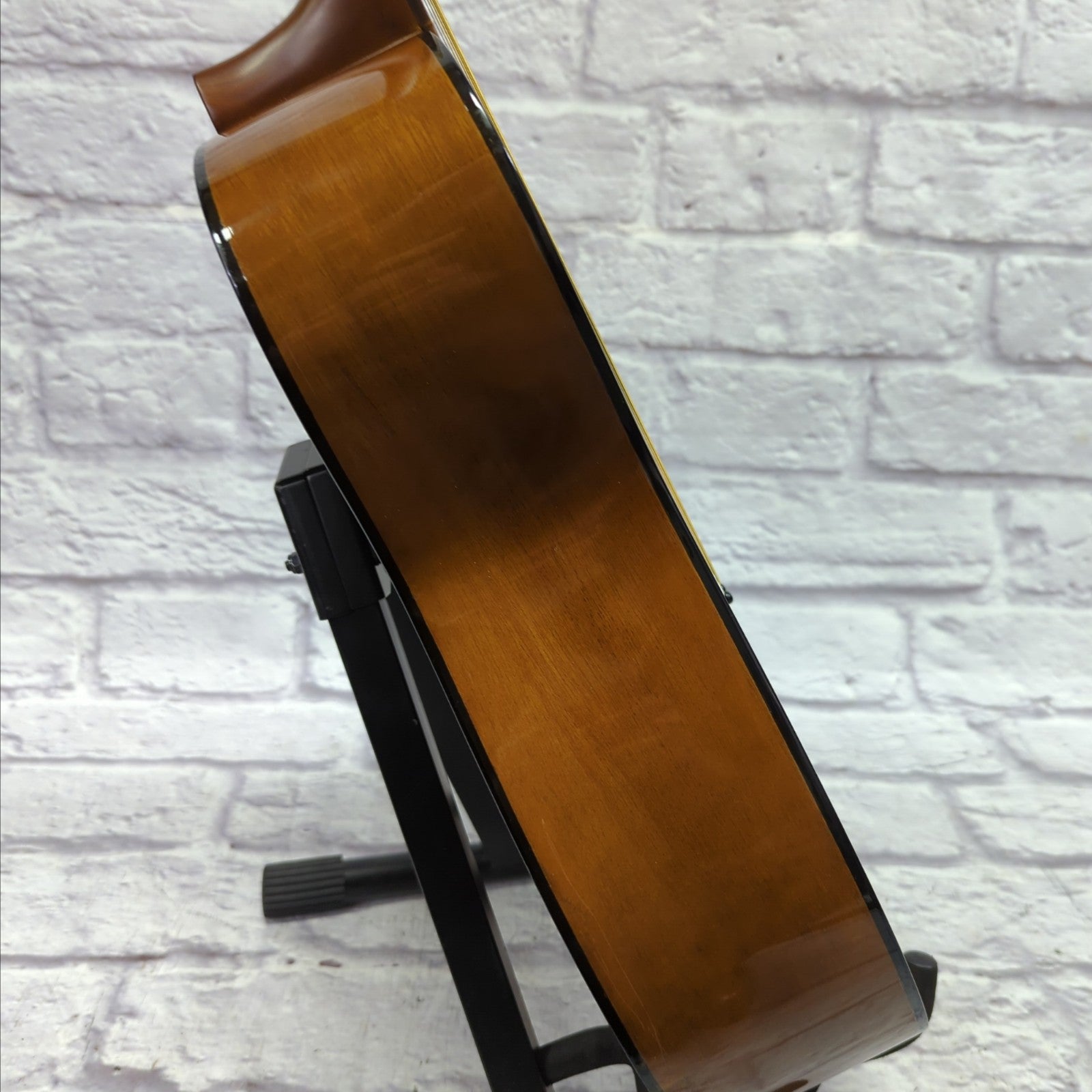 Yamaha F335 Acoustic Guitar - Natural - Evolution Music