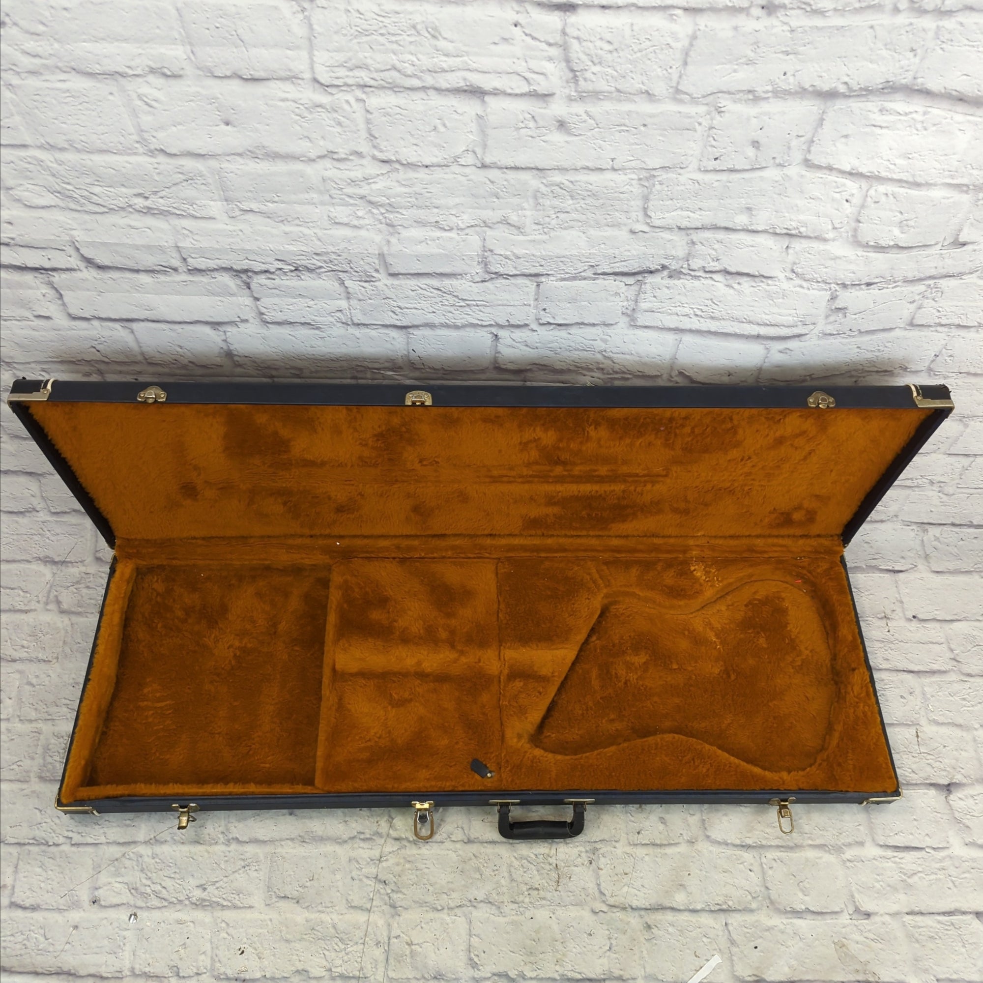 Washburn Custom Shop Bass Hard Case - Evolution Music