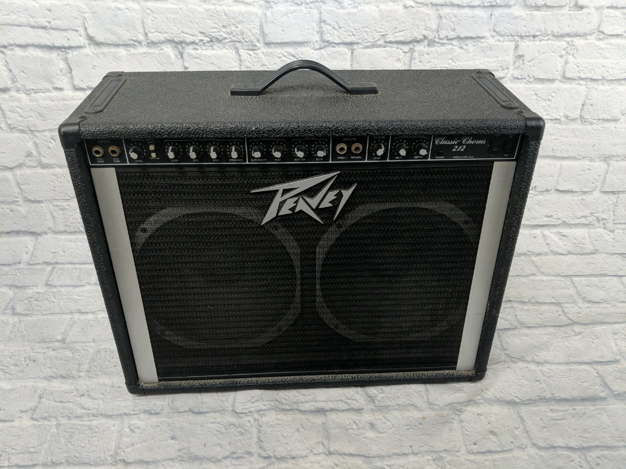 Peavey Classic Chorus 212 Guitar Combo - Evolution Music