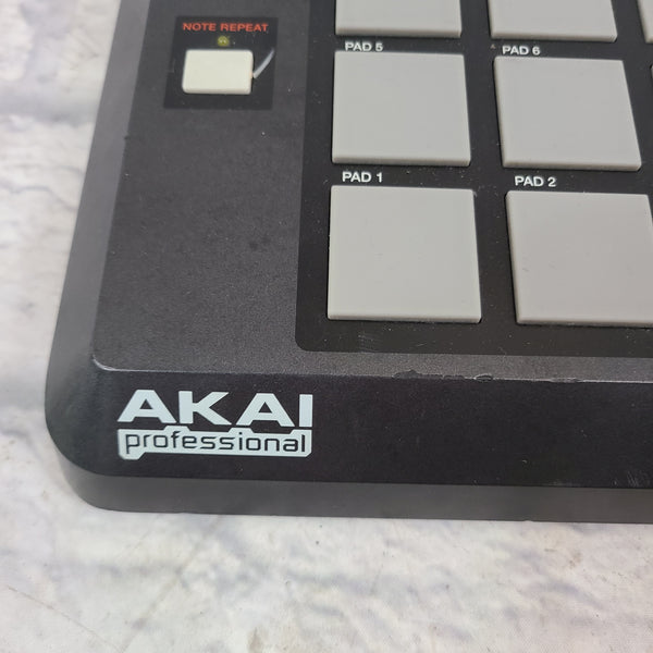 Akai MPD32 USB/MIDI Pad Controller AS IS - Evolution Music