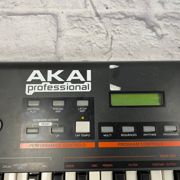 Akai MINIAK Virtual Analog Synthesizer - Evolution Music