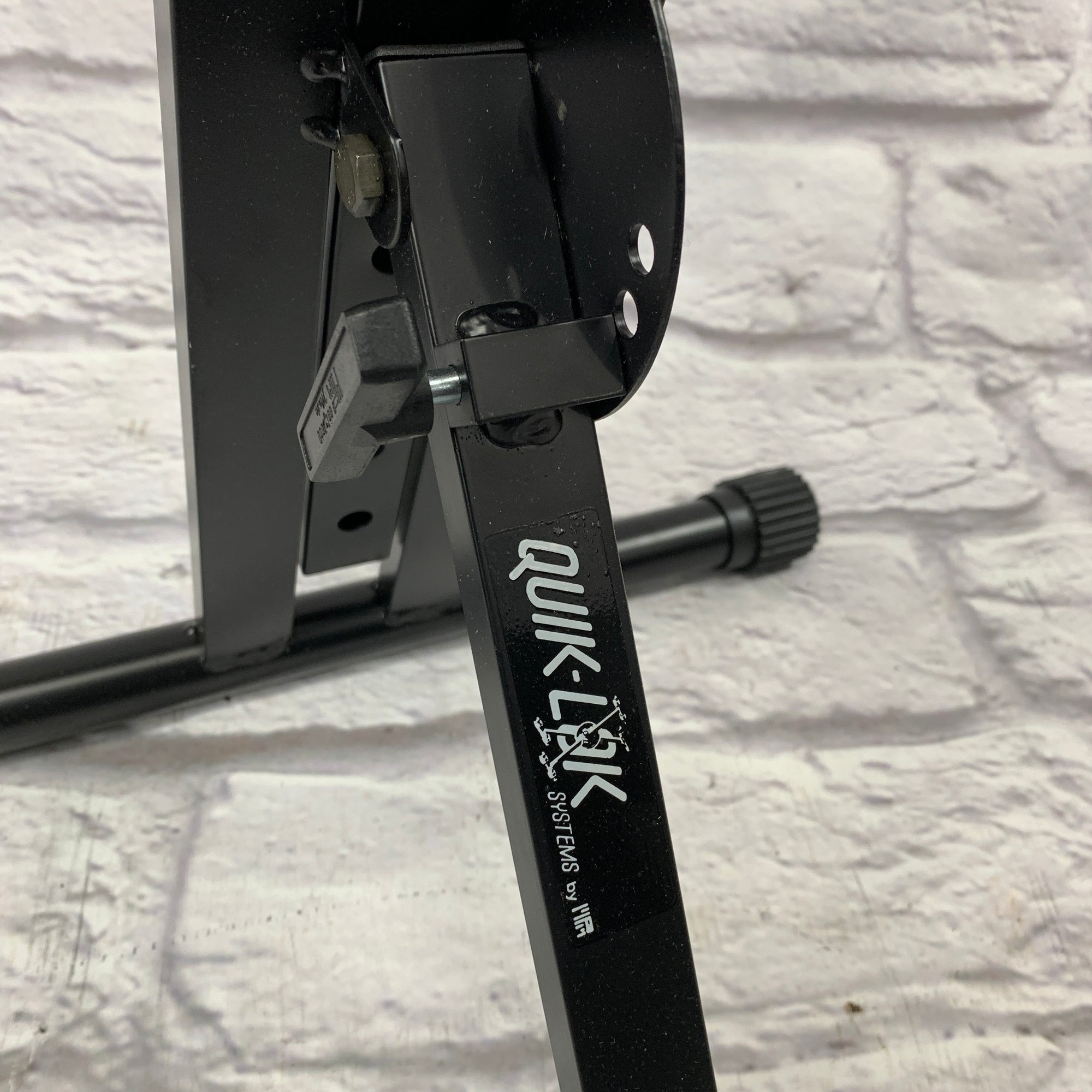 Quik Lok Monitor Stands - Evolution Music