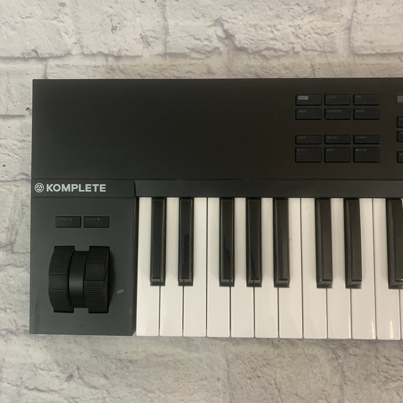 Native Instruments Komplete A61 Midi Controller - Evolution Music