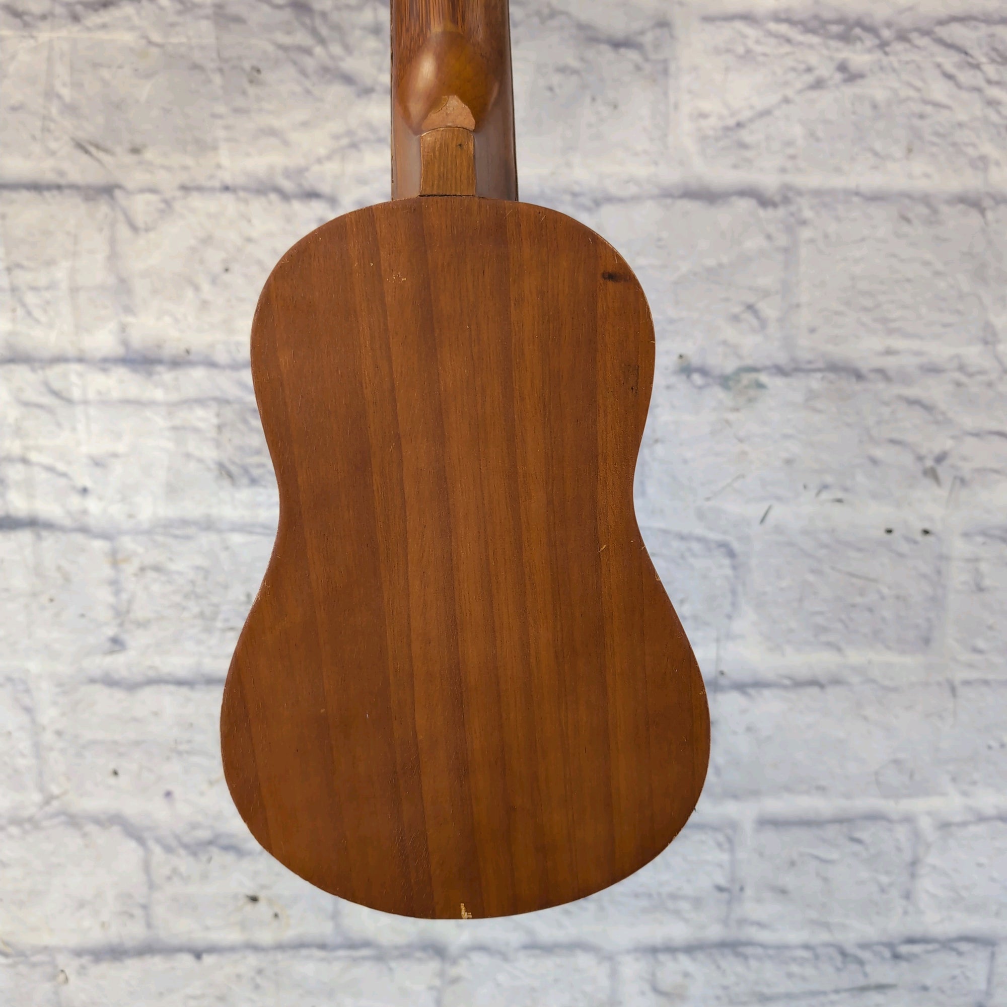 Hilo Vintage Soprano Uke Ukulele w/ Case - Evolution Music