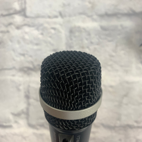 AKG D40 Dynamic Instrument Microphone - Evolution Music