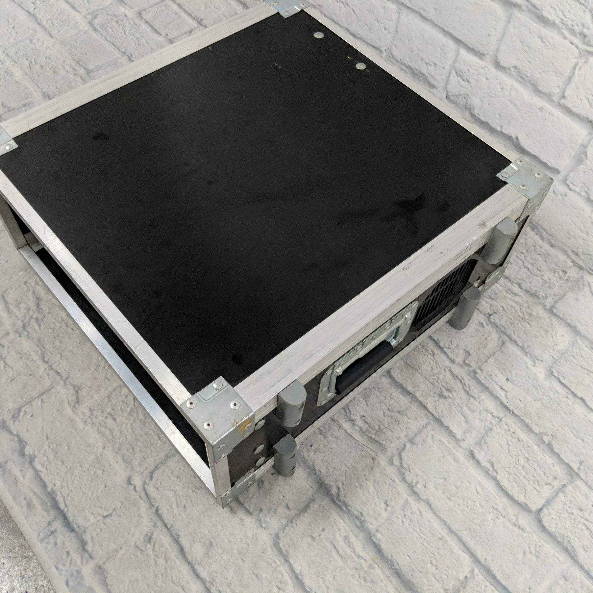 4U Amp Rack Case with Side Vents - Evolution Music