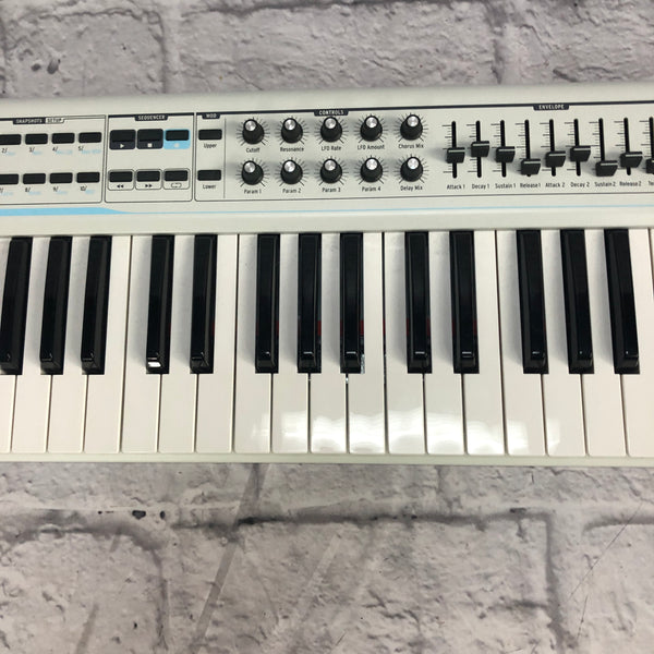 Arturia Analog Experience The Laboratory 61-Key Controller - Evolution ...