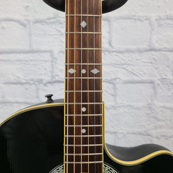 Ovation Celebrity CC057 w/ Hard Case - Evolution Music