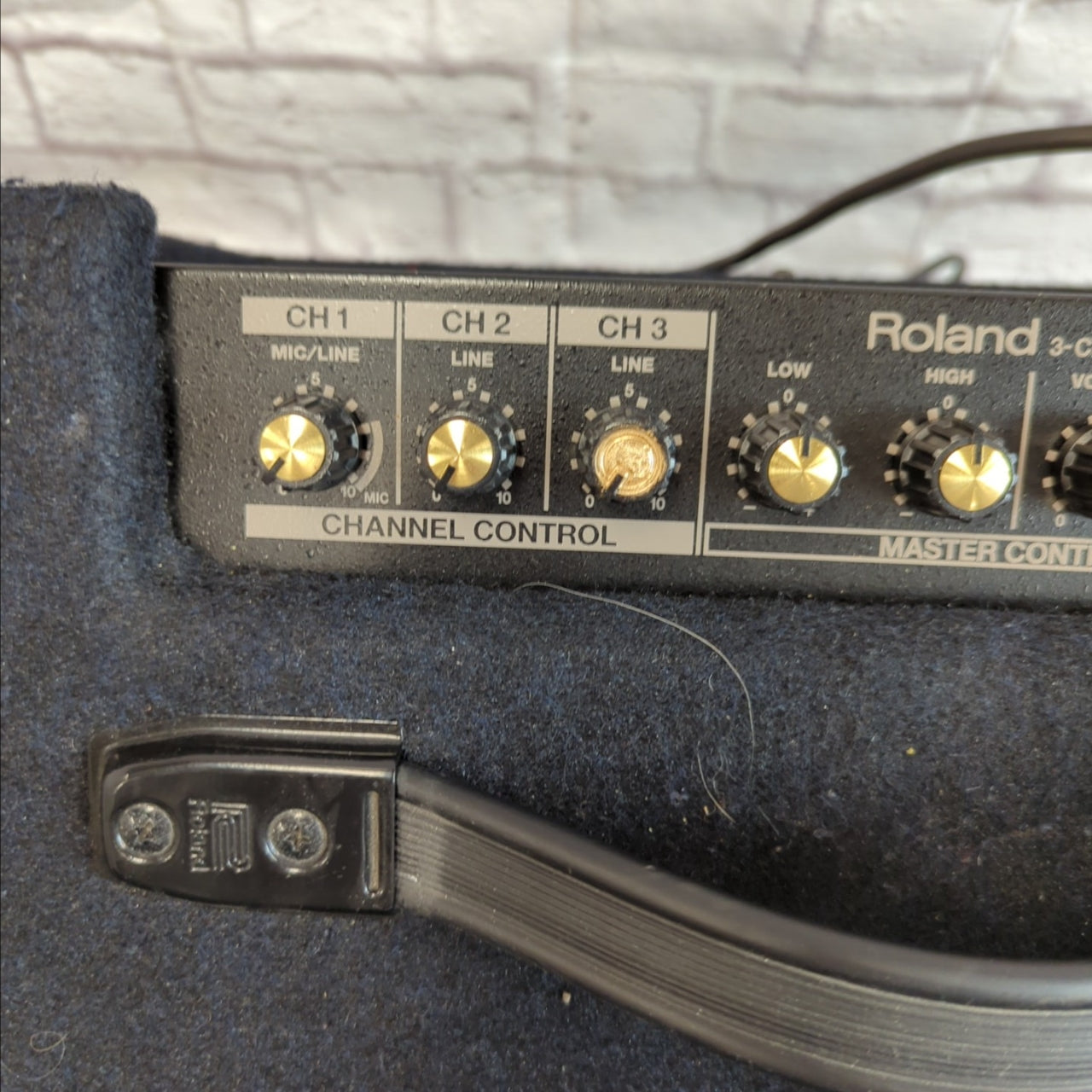 Roland KC60 Keyboard Combo Amp - Evolution Music