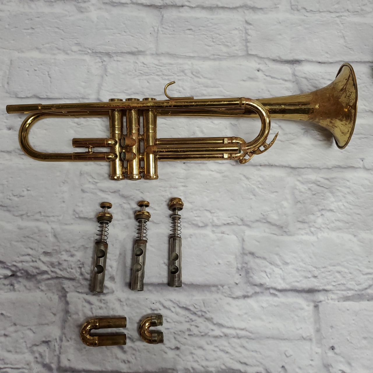 Getzen Elkhorn Trumpet with case - Evolution Music