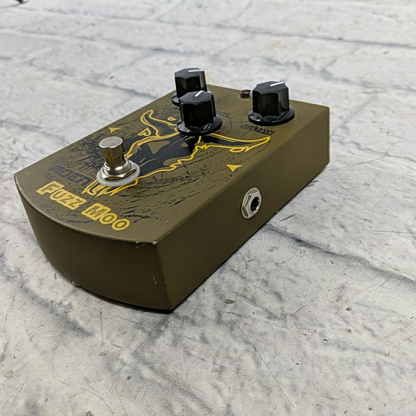 Moen Fuzz Moo Fuzz Pedal - Evolution Music