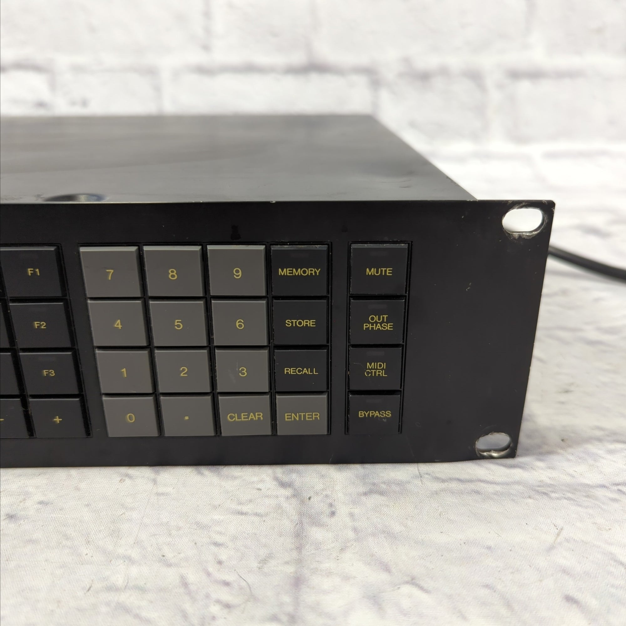 Yamaha Rev 7 Reverb - Evolution Music