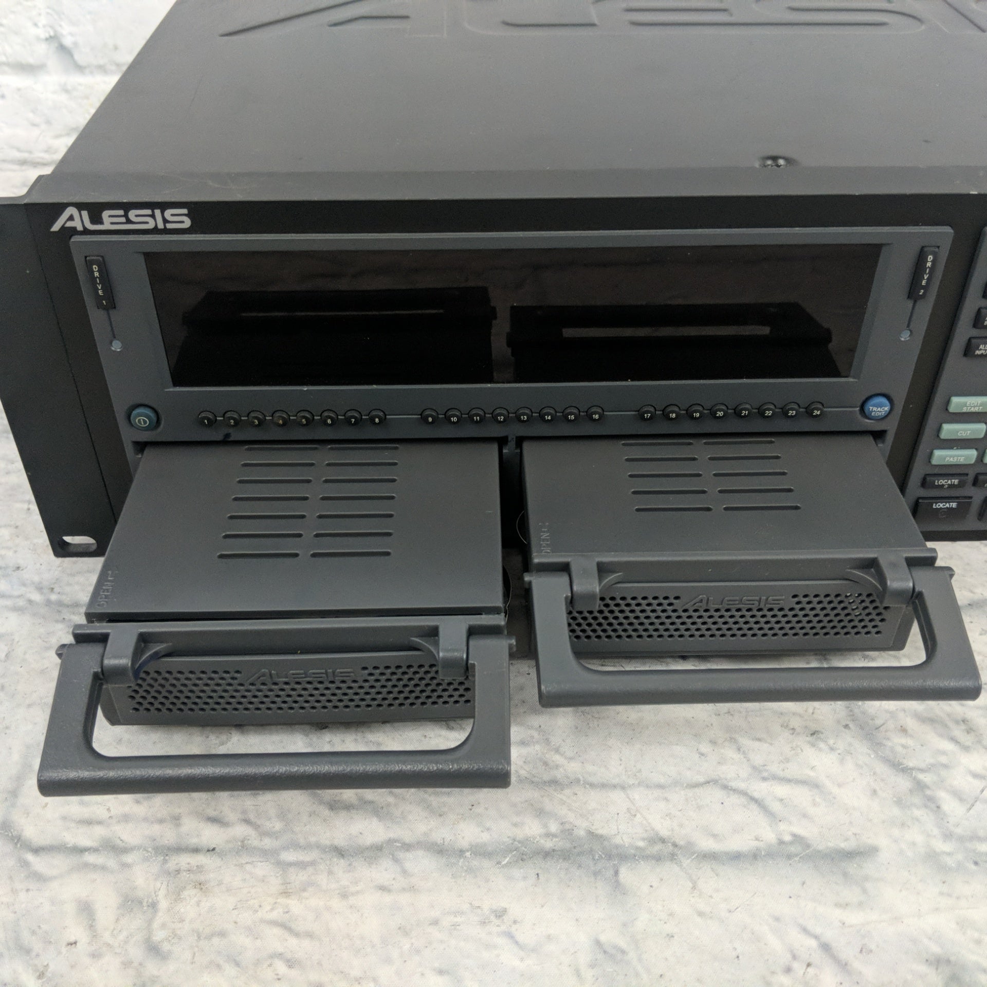 Alesis ADAT HD24 - Evolution Music