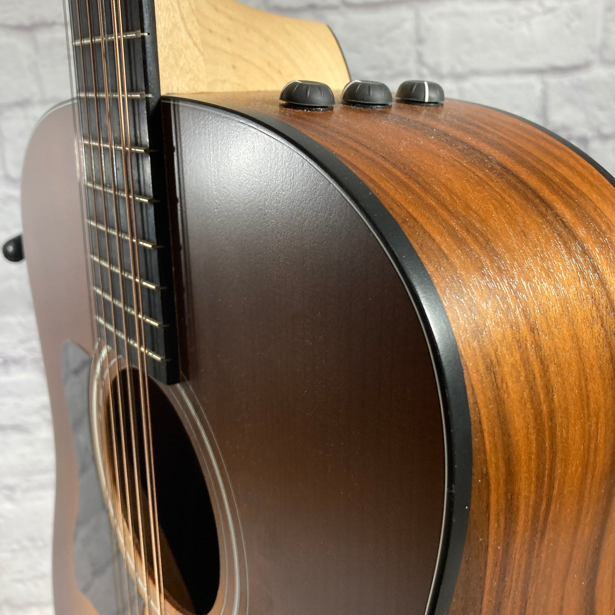 Taylor 150e Sunburst 12 String Sunburst Acoustic Guitar - Left Handed ...