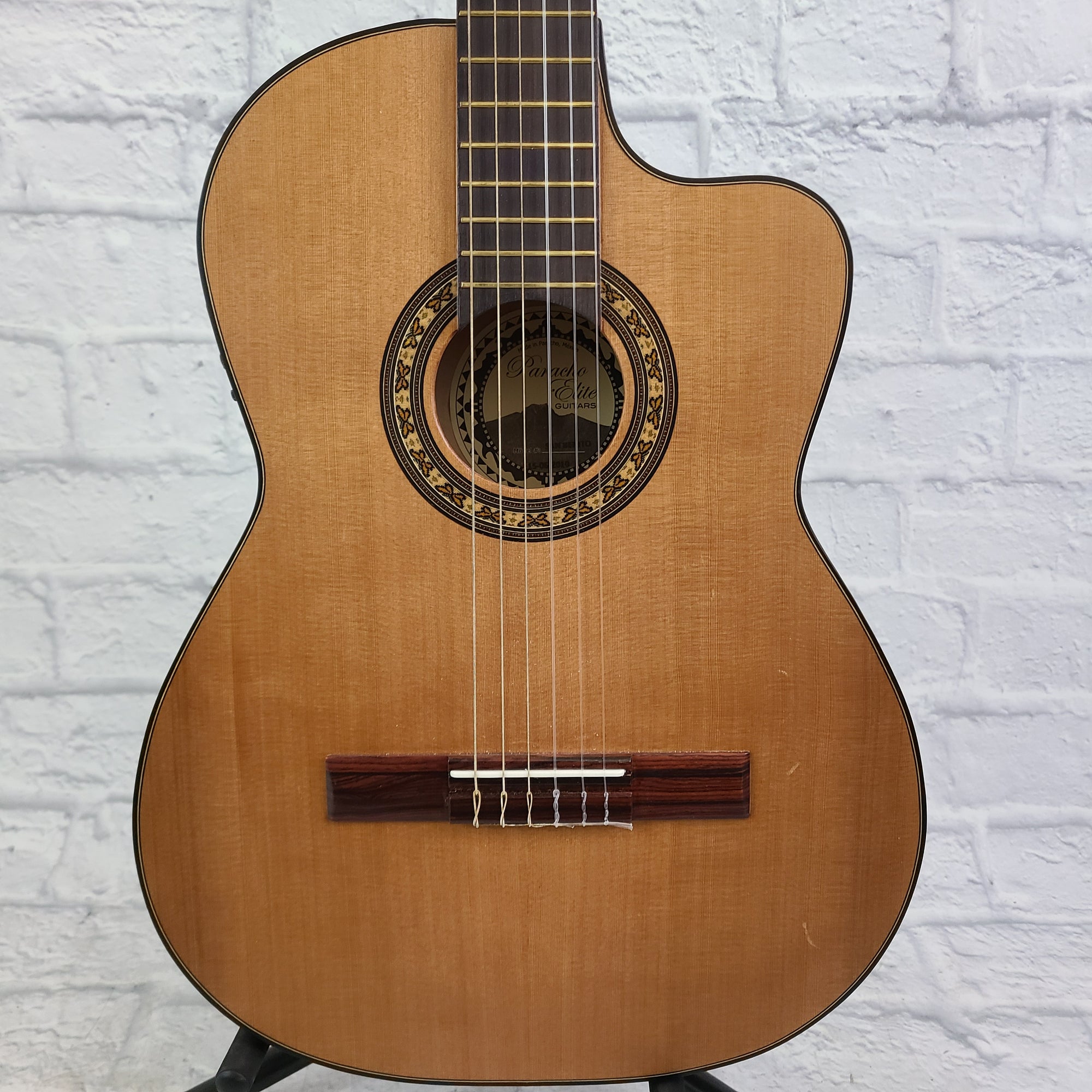 Paracho Elite San Benito Classical Electric-Acoustic Guitar - Evolution ...