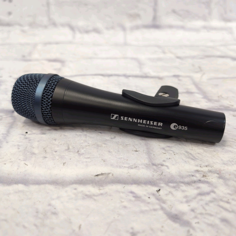 Sennheiser E935 Dynamic Microphone - Evolution Music
