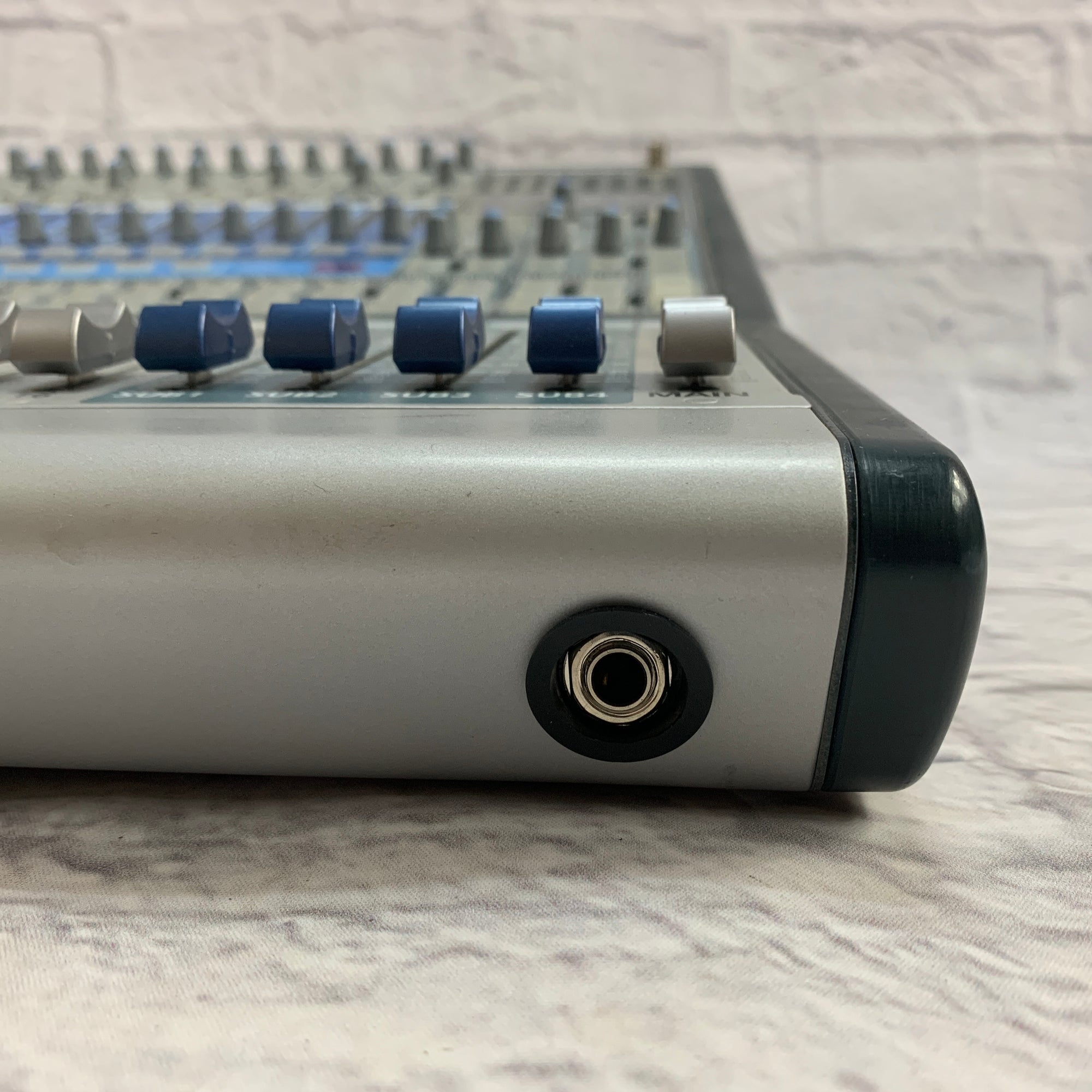 Presonus StudioLive 16.4.2 16-Channel Digital Mixer Presonus StudioLive 16.4.2 16-Channel Digital Mixer