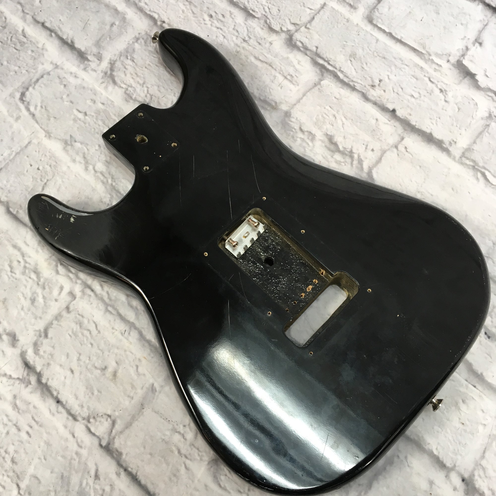 Squier Strat Body Made in Korea, Plywood - Evolution Music