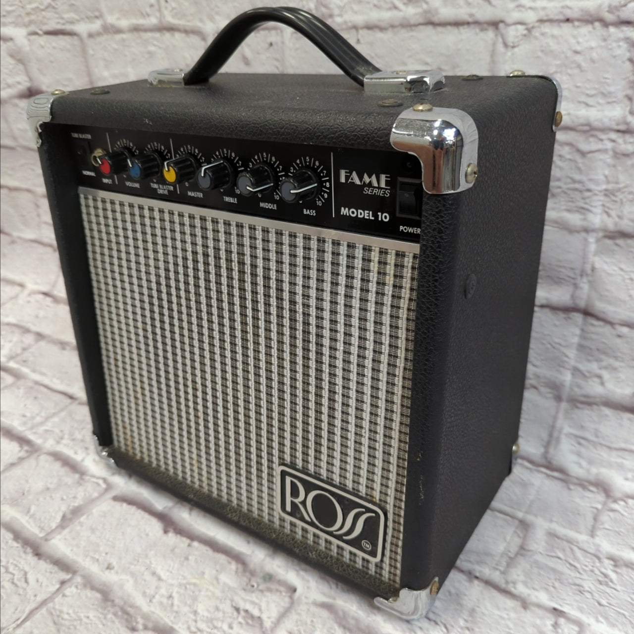 Ross Fame Series Model 10 Guitar Combo Amp - Evolution Music