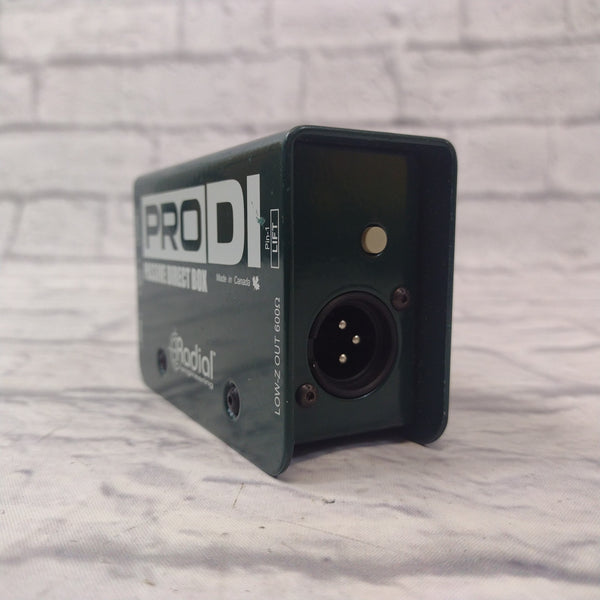 Radial Pro DI Passive Direct Box - Evolution Music