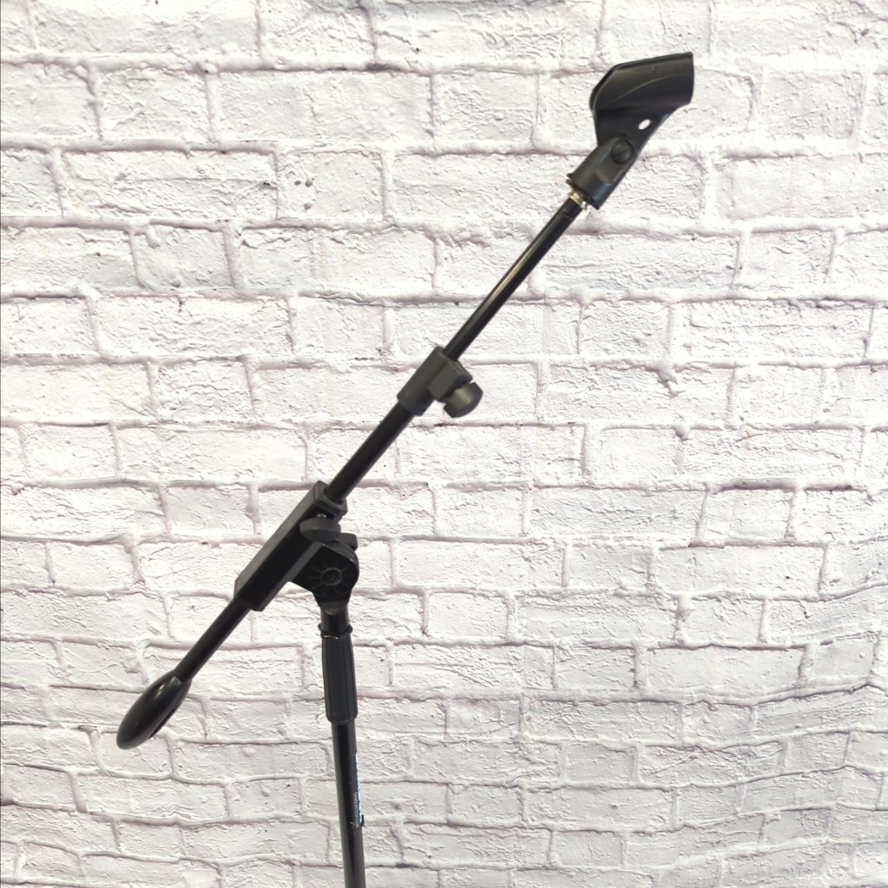 Samson BT4 Professional Heavy Duty Telescoping Boom Microphone Stand ...