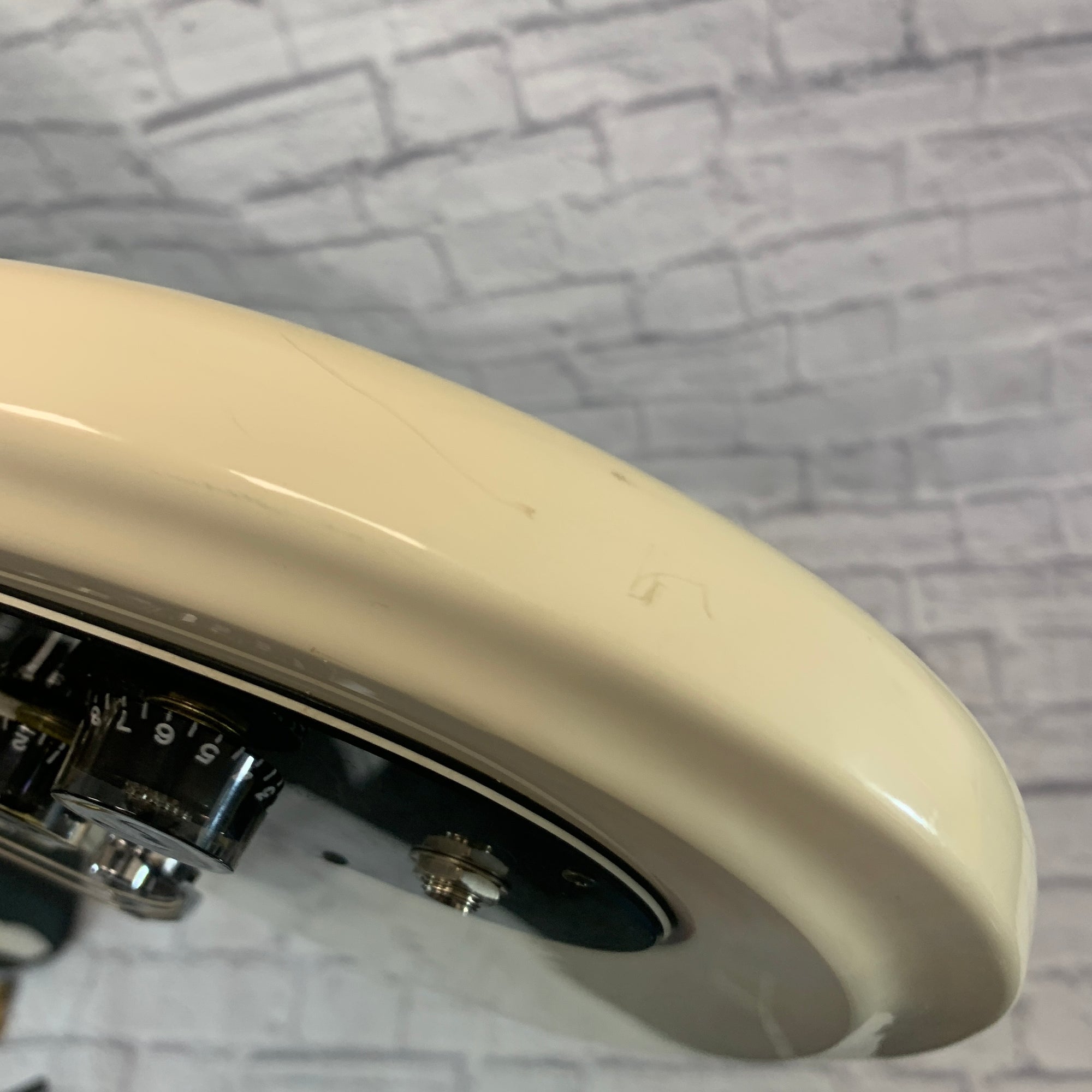 Univox Hi Flyer Electric Guitar - Evolution Music