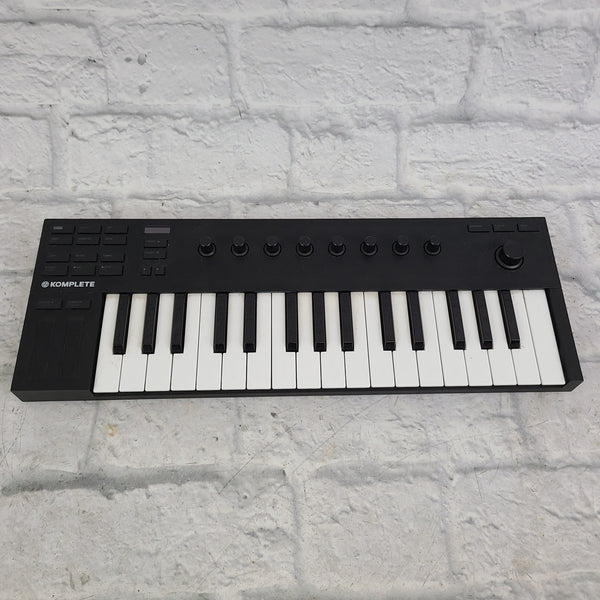 Komplete Kontrol M32 Controller - Evolution Music