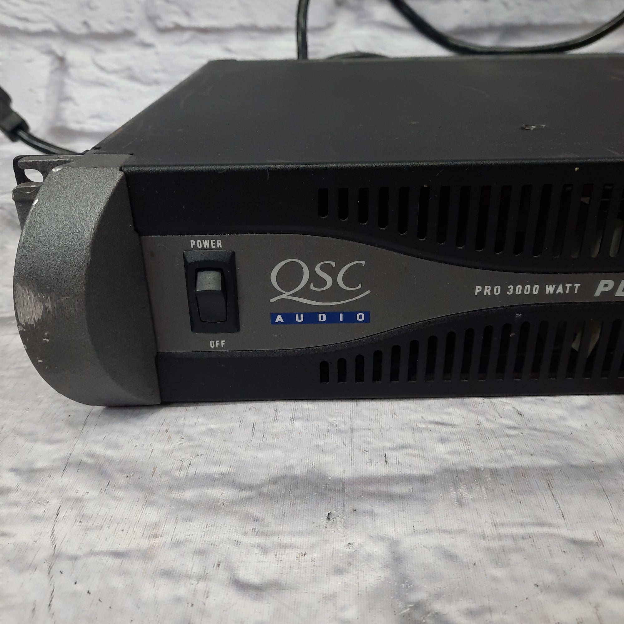 QSC PLX3002 3000 Watt Power Amp - Evolution Music