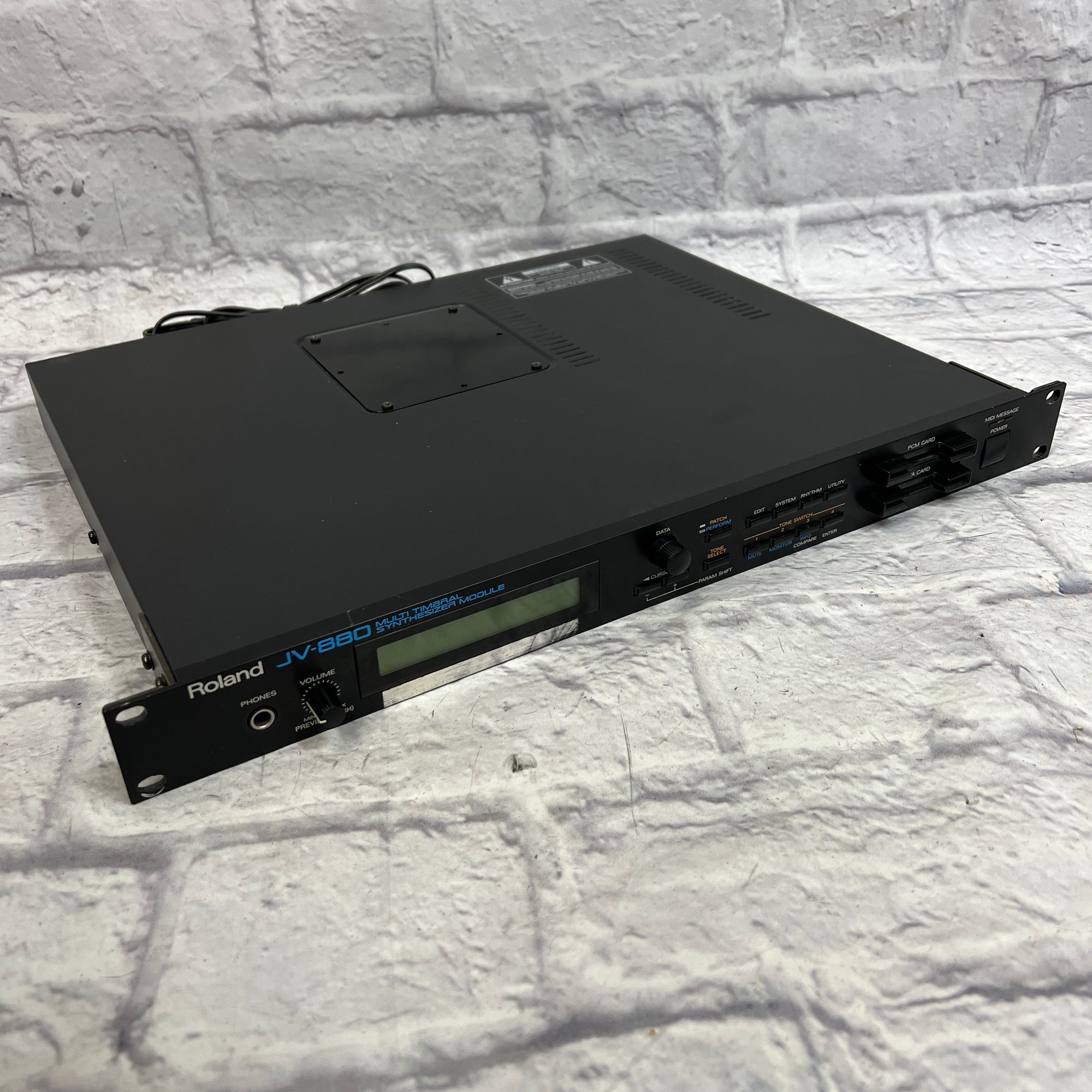 Roland JV-880 Multi Timbral Synthesizer Module Rack Synth - Evolution Music