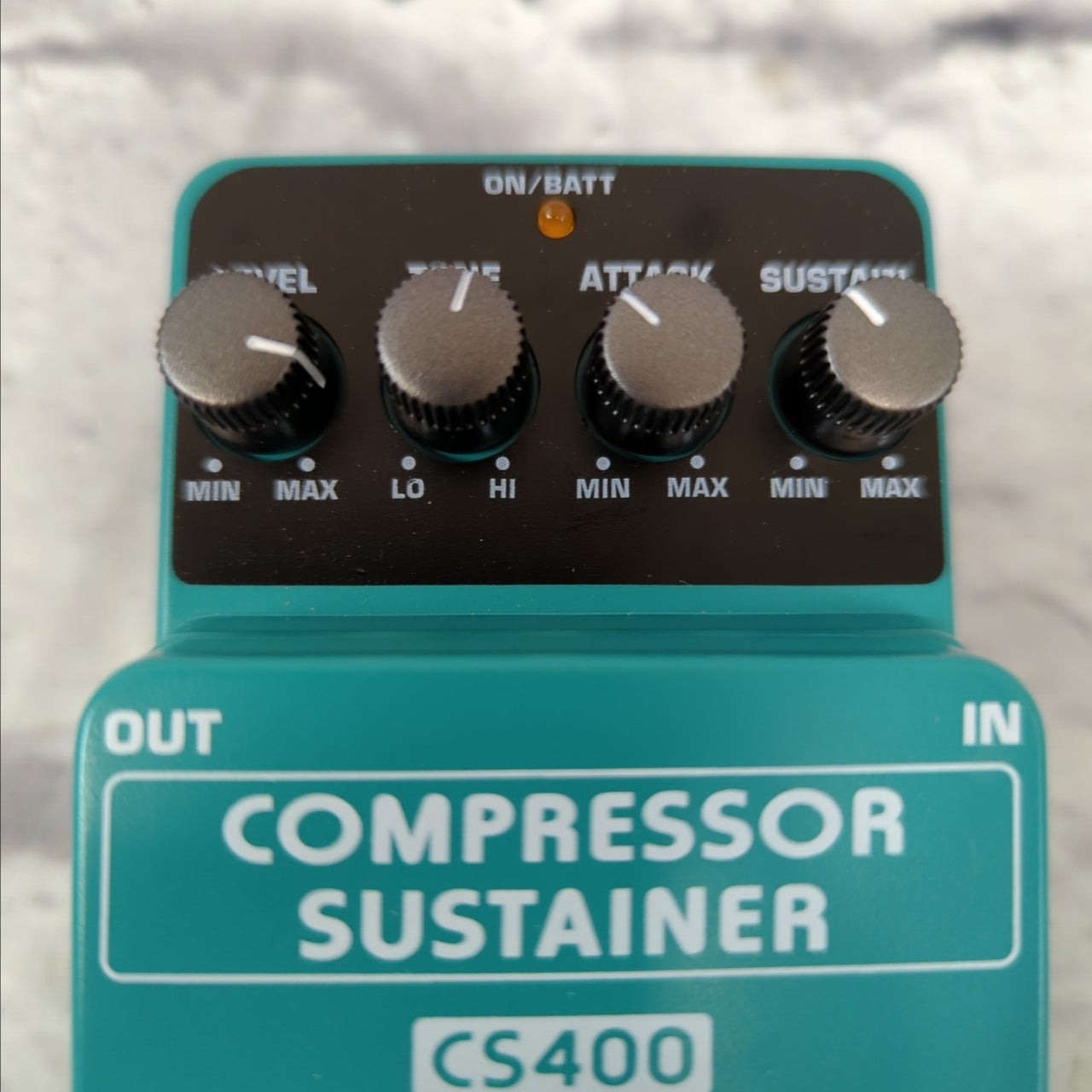 Behringer CS400 Compressor Sustainer Compression Pedal - Evolution Music