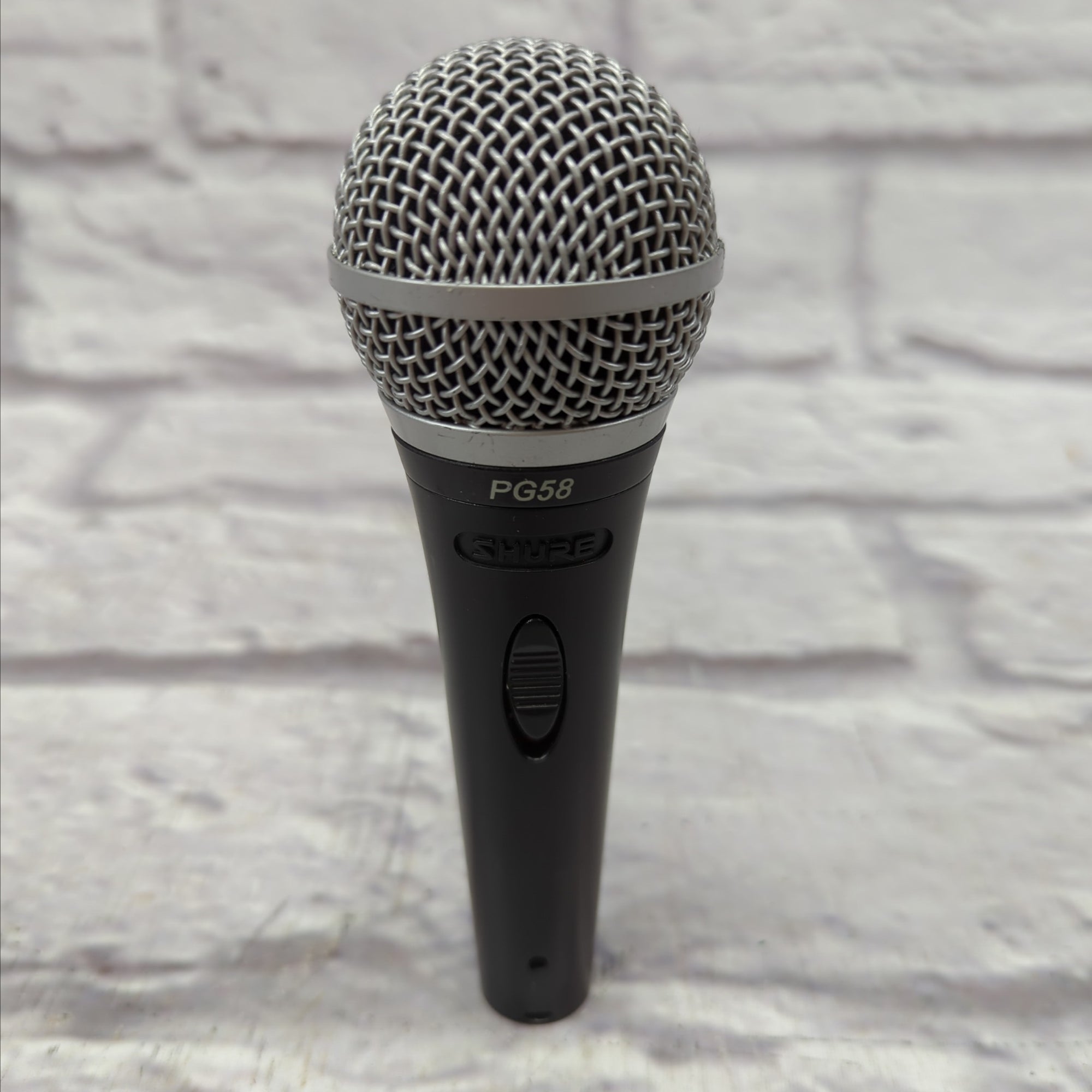 Shure PG58 Dynamic Microphone - Evolution Music