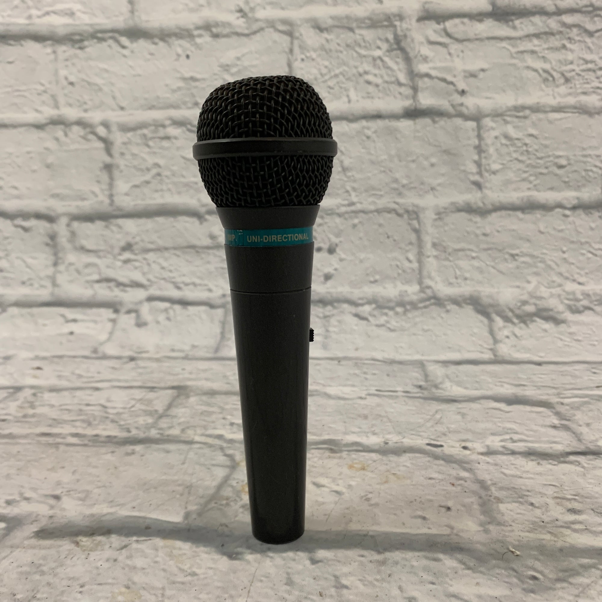 Apex 750 Dynamic Microphone - Evolution Music