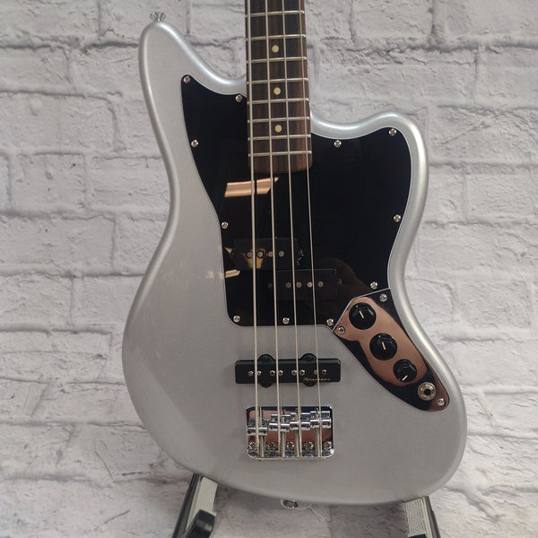 Squier Jaguar Bass with Upgrades Short Scale - Evolution Music