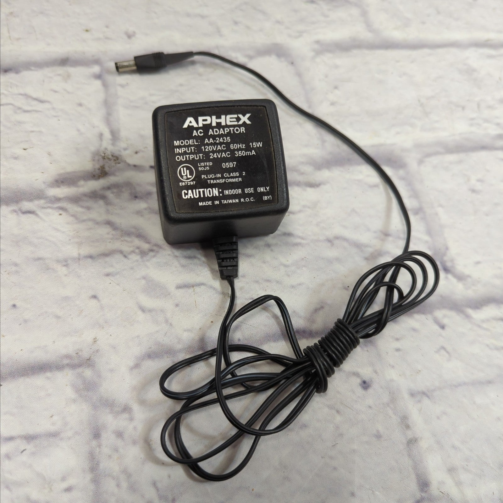 Aphex 107 Tubessence 2-Channel Thermionic Microphone Preamplifier ...