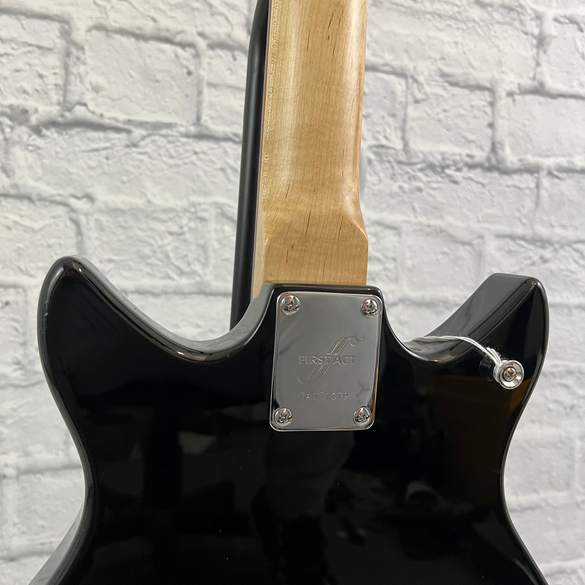 First Act ME4002 Electric Guitar - Evolution Music