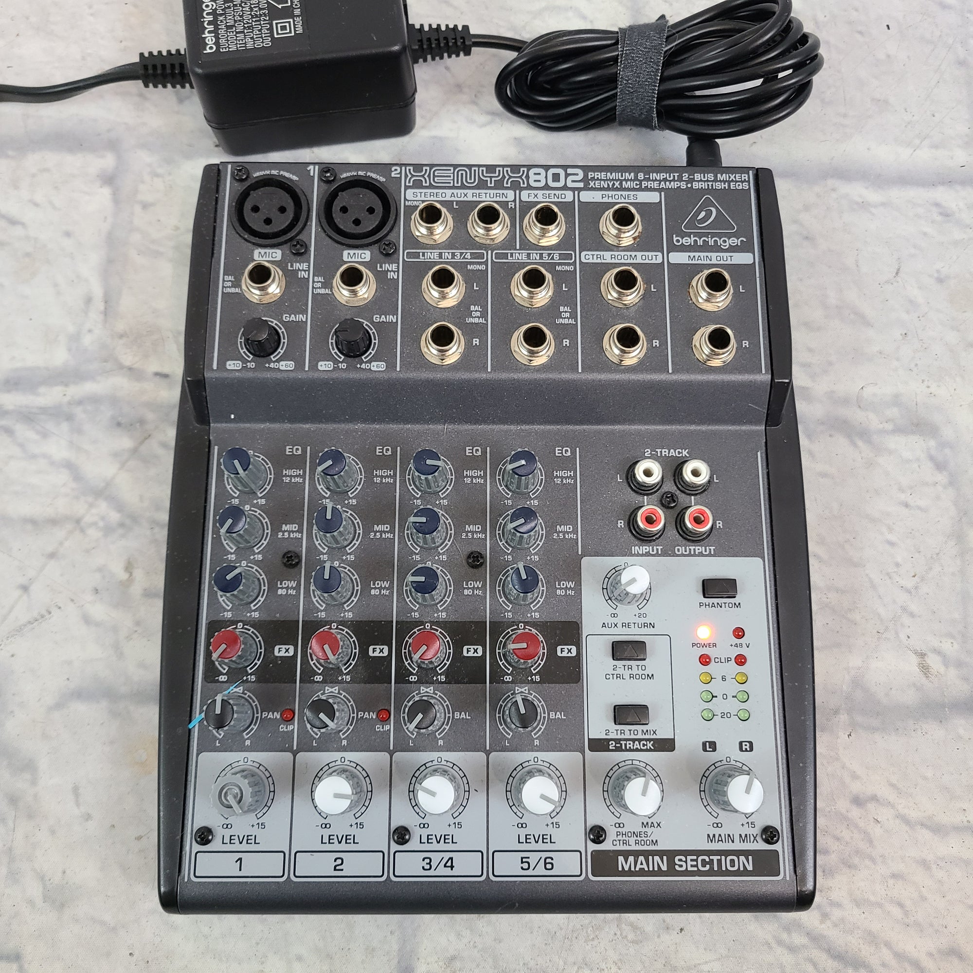 Behringer Xenyx 802 Mixer - Evolution Music
