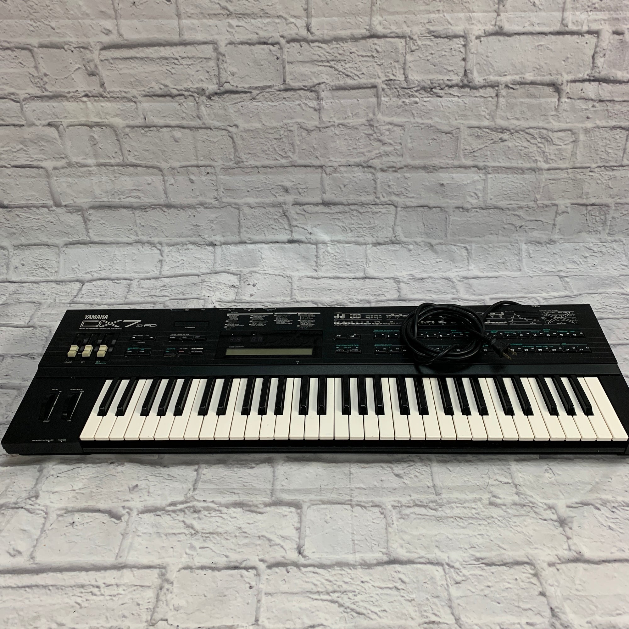 Yamaha DX7IIFD FM Synthesizer - Evolution Music