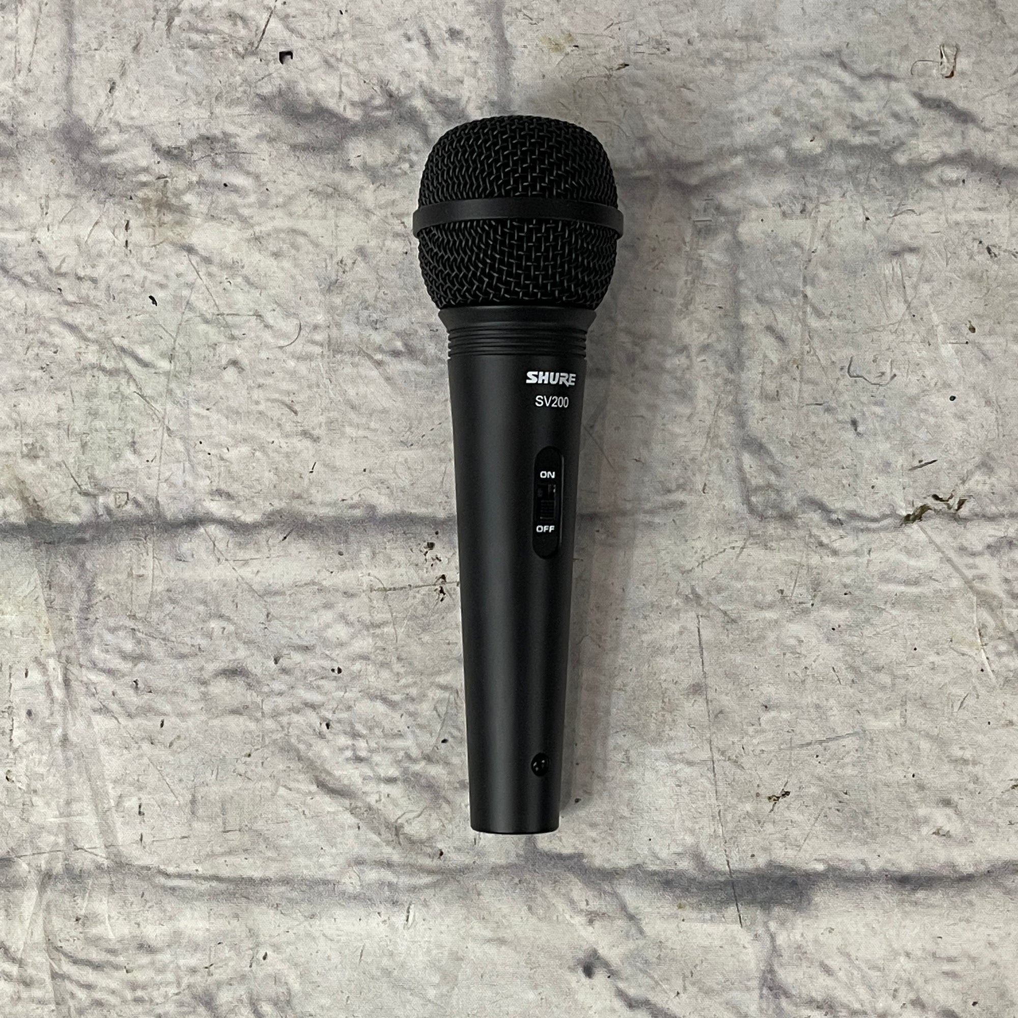 Shure SV200 Dynamic Microphone - Evolution Music